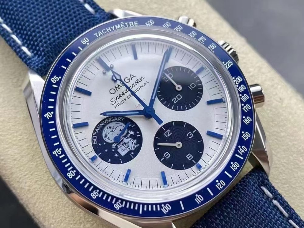 🕹️ Omega THE SPEEDMASTER “SILVER SNOOPY AWARD” 50TH ANNIVERSARY (1:1 ...