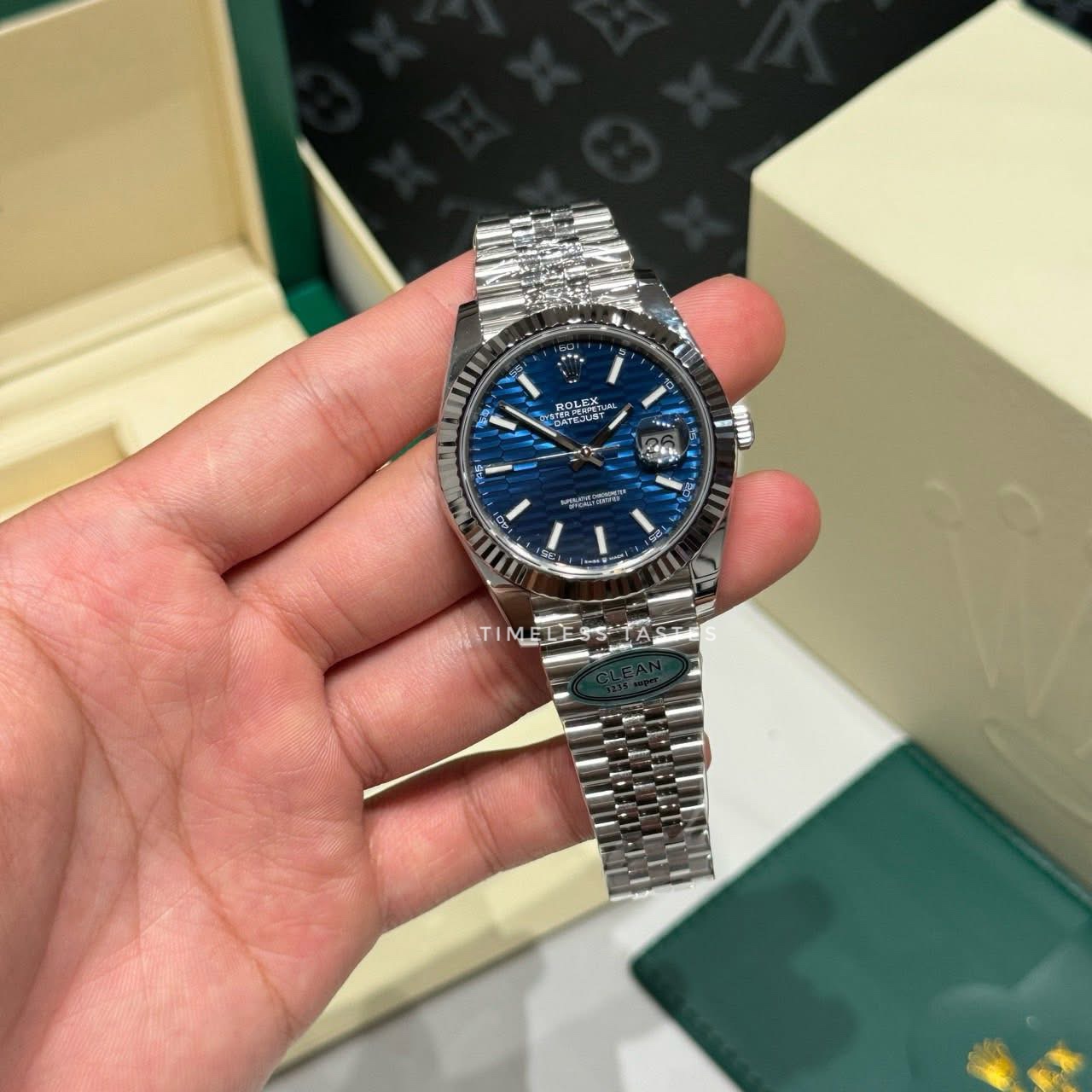 Rolex Datejust 41 — Blue Fluted Motif Index Dial | 126334 | Jubilee ...