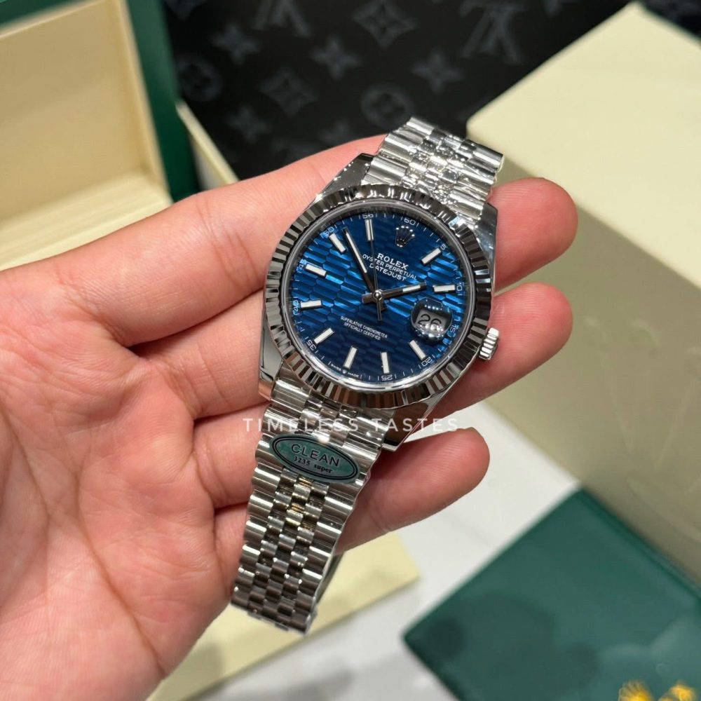 Rolex Datejust 41 — Blue Fluted Motif Index Dial | 126334 | Jubilee ...